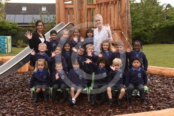 FIRST CLASS 131905 - Photo 1 of 8 - Baylis Media Photos