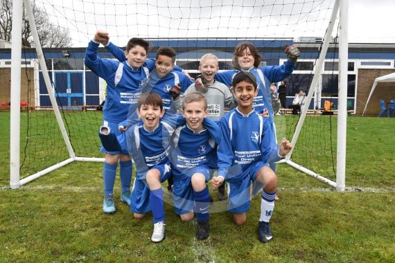 DATCHET 132411 - Photo 1 of 47 - Baylis Media Photos