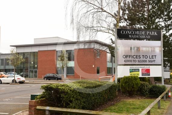 MAIDENHEAD 132612 - Photo 1 of 7 - Baylis Media Photos