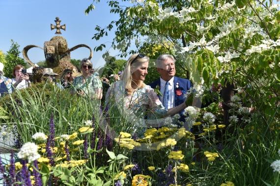 WINDSOR 135515 - Photo 1 of 3 - Baylis Media Photos