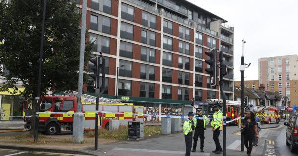 Grenfell-style cladding fitted to Slough High Street flats which caught ...