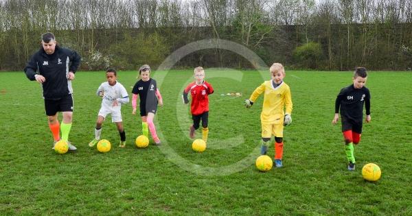 CIPPENHAM 127795 - Photo 3 of 6 - Baylis Media Photos