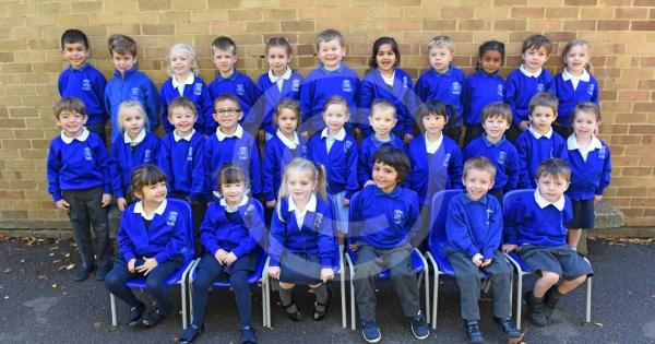 FIRST CLASS 131948 - Photo 1 of 2 - Baylis Media Photos