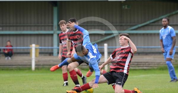 FOOTBALL 131976 - Photo 1 of 17 - Baylis Media Photos