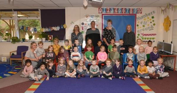 FIRST CLASS 133028 - Photo 2 of 5 - Baylis Media Photos