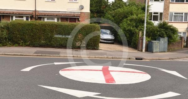 DEDWORTH 133650 - Photo 1 of 9 - Baylis Media Photos