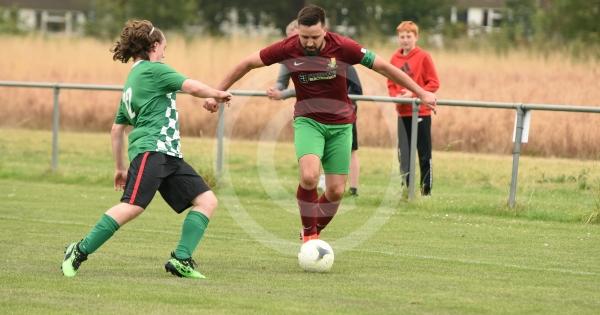 FOOTBALL 133777 - Photo 1 of 12 - Baylis Media Photos