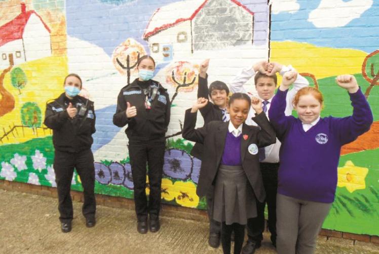 Colnbrook pupils selected for Thames Valley 'mini police' volunteering ...