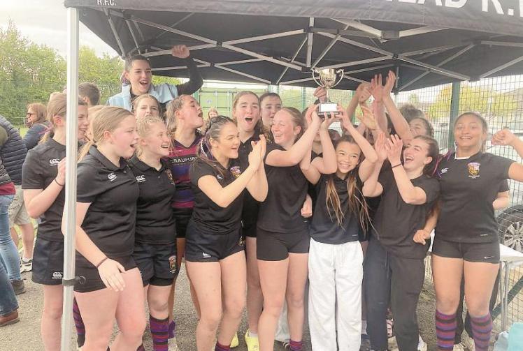 Maidenhead's u14s girls defeat rivals Havant to lift league cup at a ...